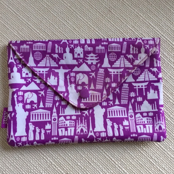 ipsy | Bags | Ipsy Snap Makeup Bag With Face Mask | Poshmark